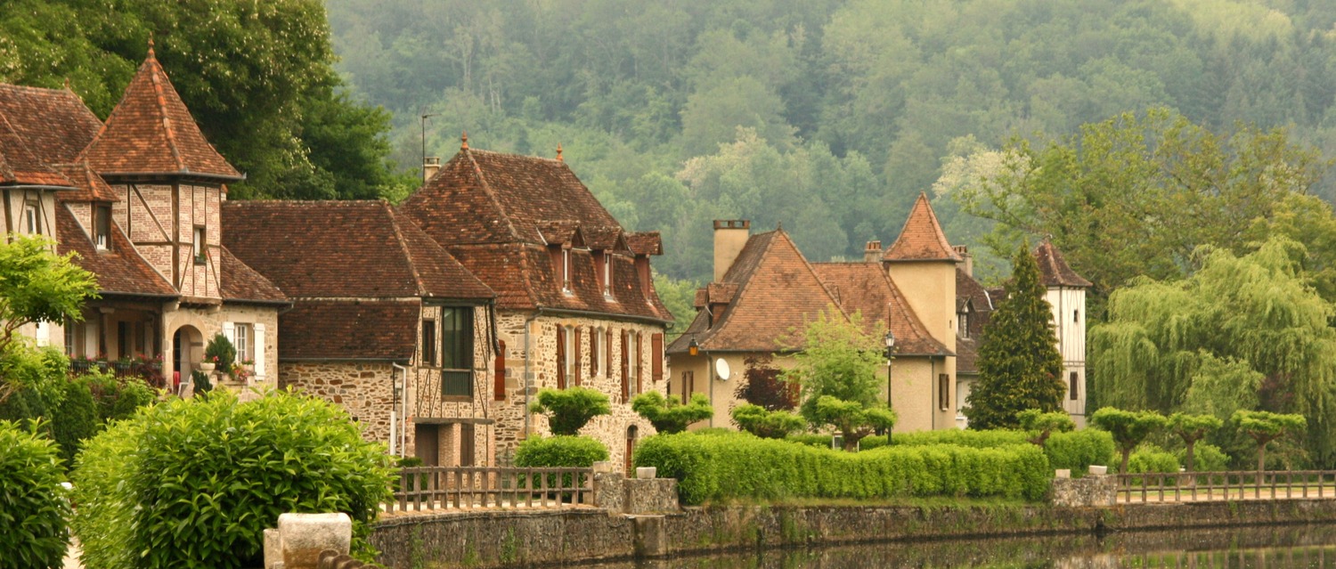 Buying Property in France - The Comprehensive Guide - France Property ...