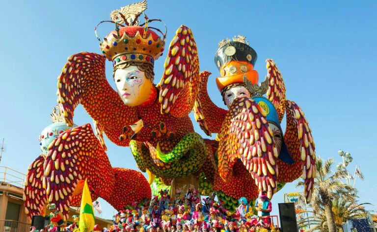 Masks at the ready. It’s Italian carnival time! - Italy Property Guides