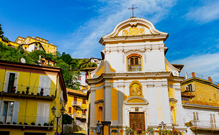 A comprehensive guide to Italian customs - Italy Property Guides