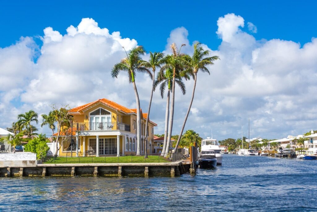 Buying Property in the USA: The Complete Guide | USA Property Guides